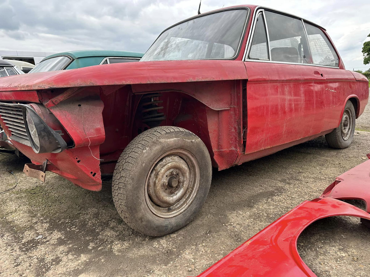BMW 2002 Project - Richard Lee Classic Cars