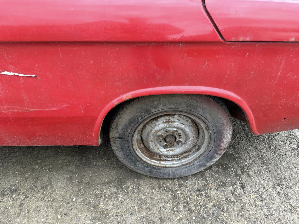 BMW 2002 Project - Richard Lee Classic Cars