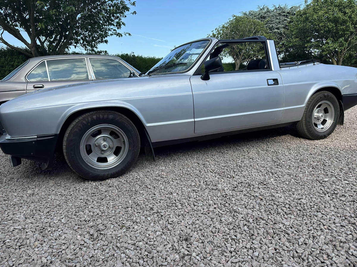 Reliant Scimitar GTC - 1272F - Richard Lee Classic Cars